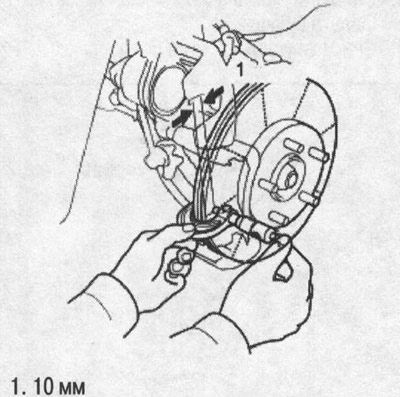 Checking the thickness and parallelism of the disc (Honda HR-V 1, 1998 ...
